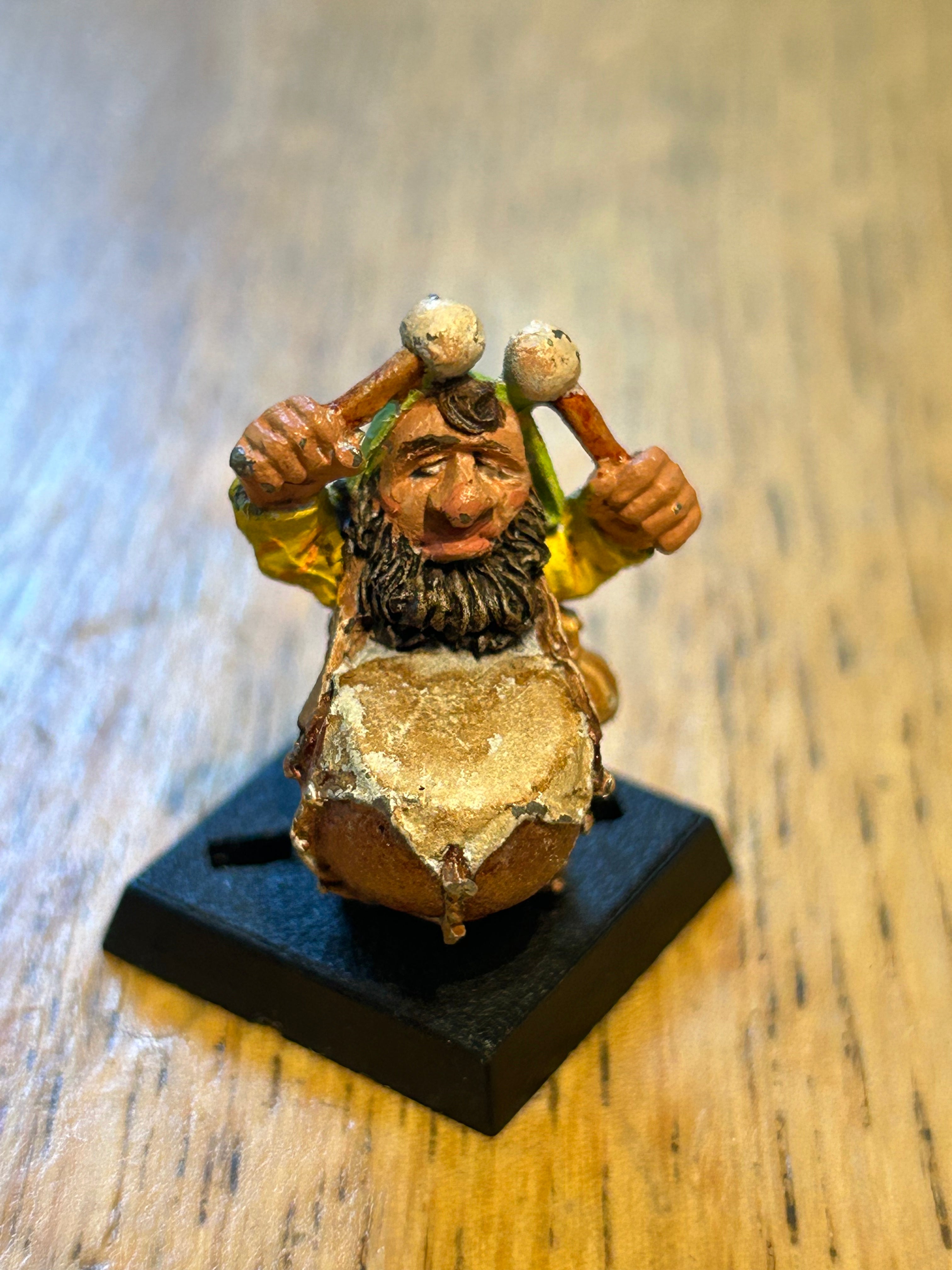 Warhammer fantasy imperial dwarf drummer with ropes on drum (basically ...